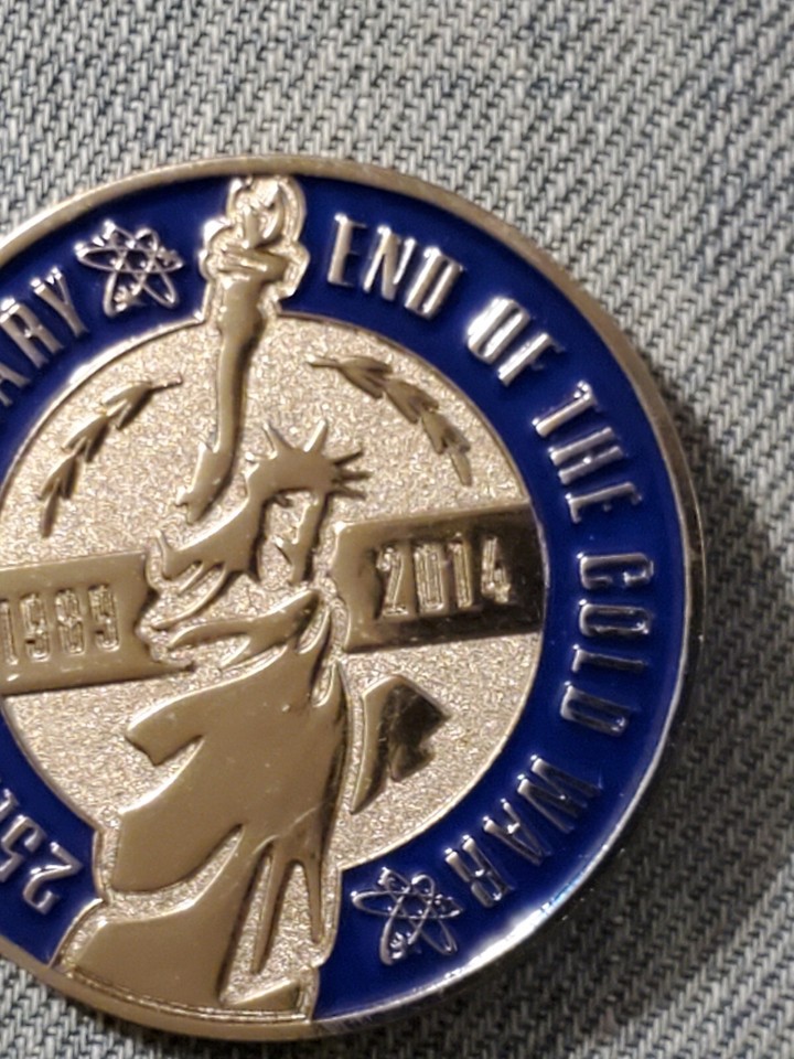 MANHATTAN PROJECT 1989-2014 25th Ani A BOMB End Of The Cold War ...