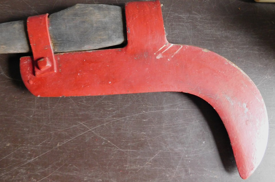 VINTAGE COLLINS BRUSH AXE "NEW OLD STOCK" 42" LONG RED END CHOP CUT ...