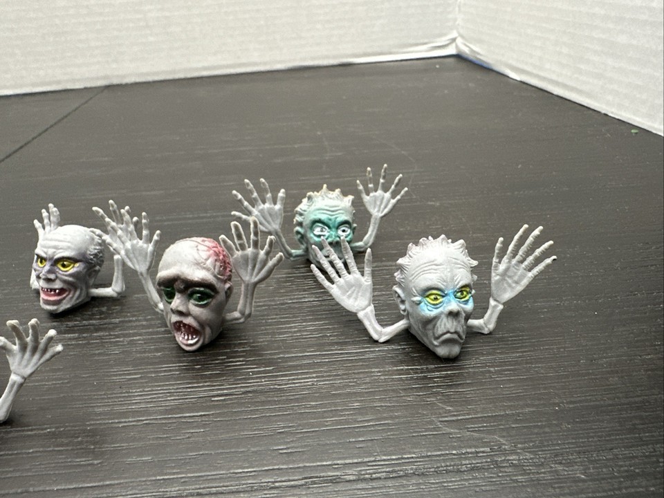 Vtg Horror Monster Ghoul Zombie Halloween Finger Puppet Wiggler Figure ...