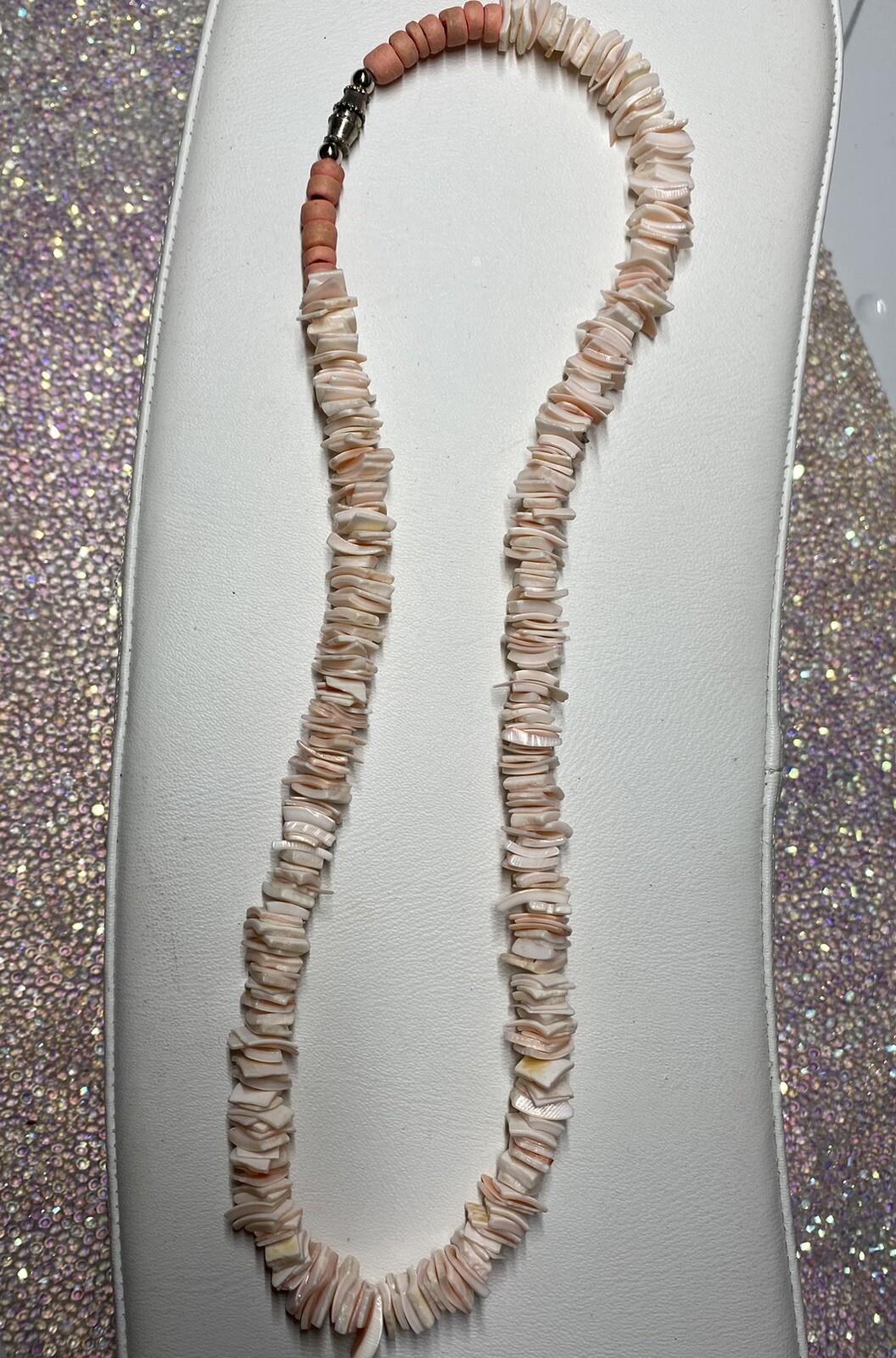 Vintage 8” In Puka Shell Choker Necklace 1970s Hawaii… - Gem