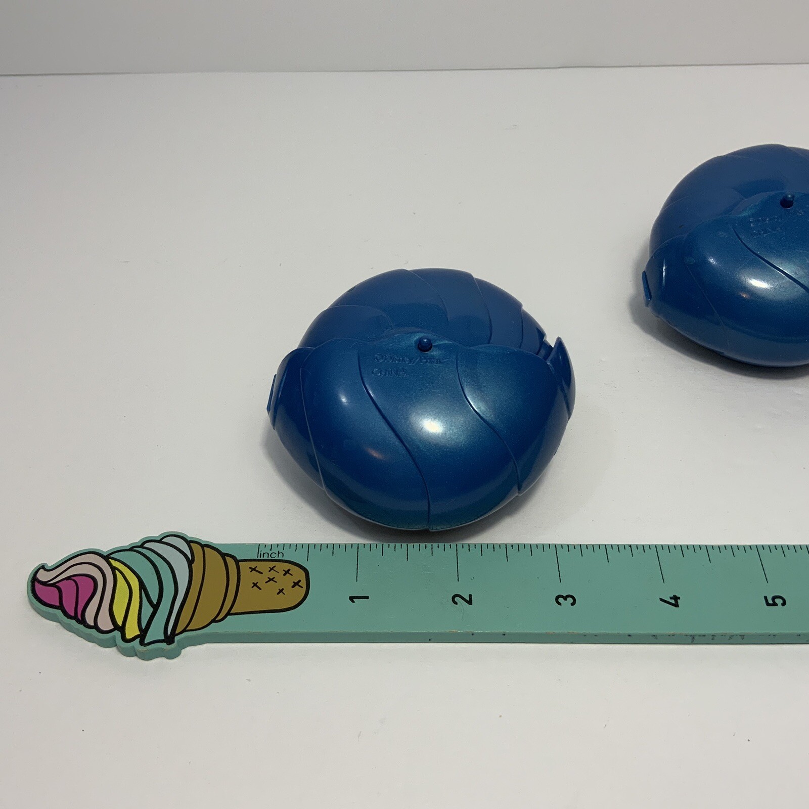 Vintage 1998 Disney Pixar A Bug's Life Tuck & Roll Pill Bug Toy Figures ...