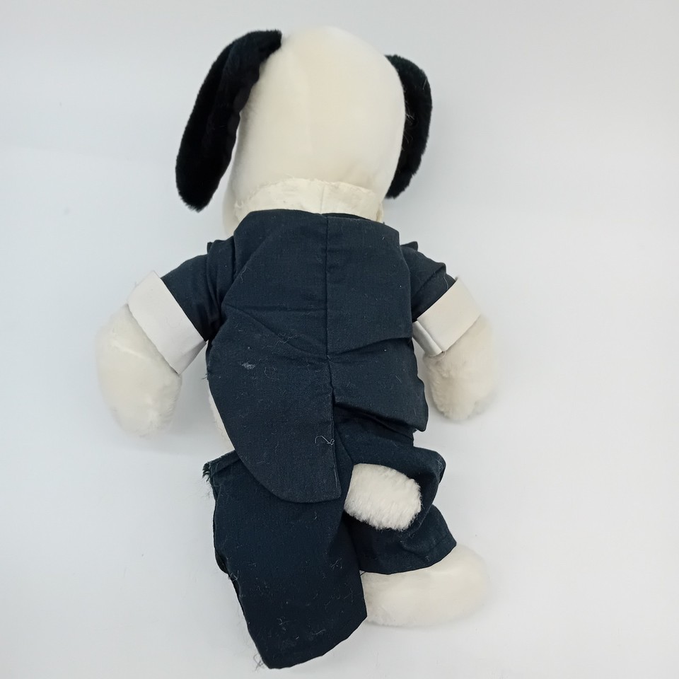 VINTAGE SNOOPY PEANUTS PLUSH 1968 UNITED FEATURE SYNDICATE IN TUXEDO 11 ...