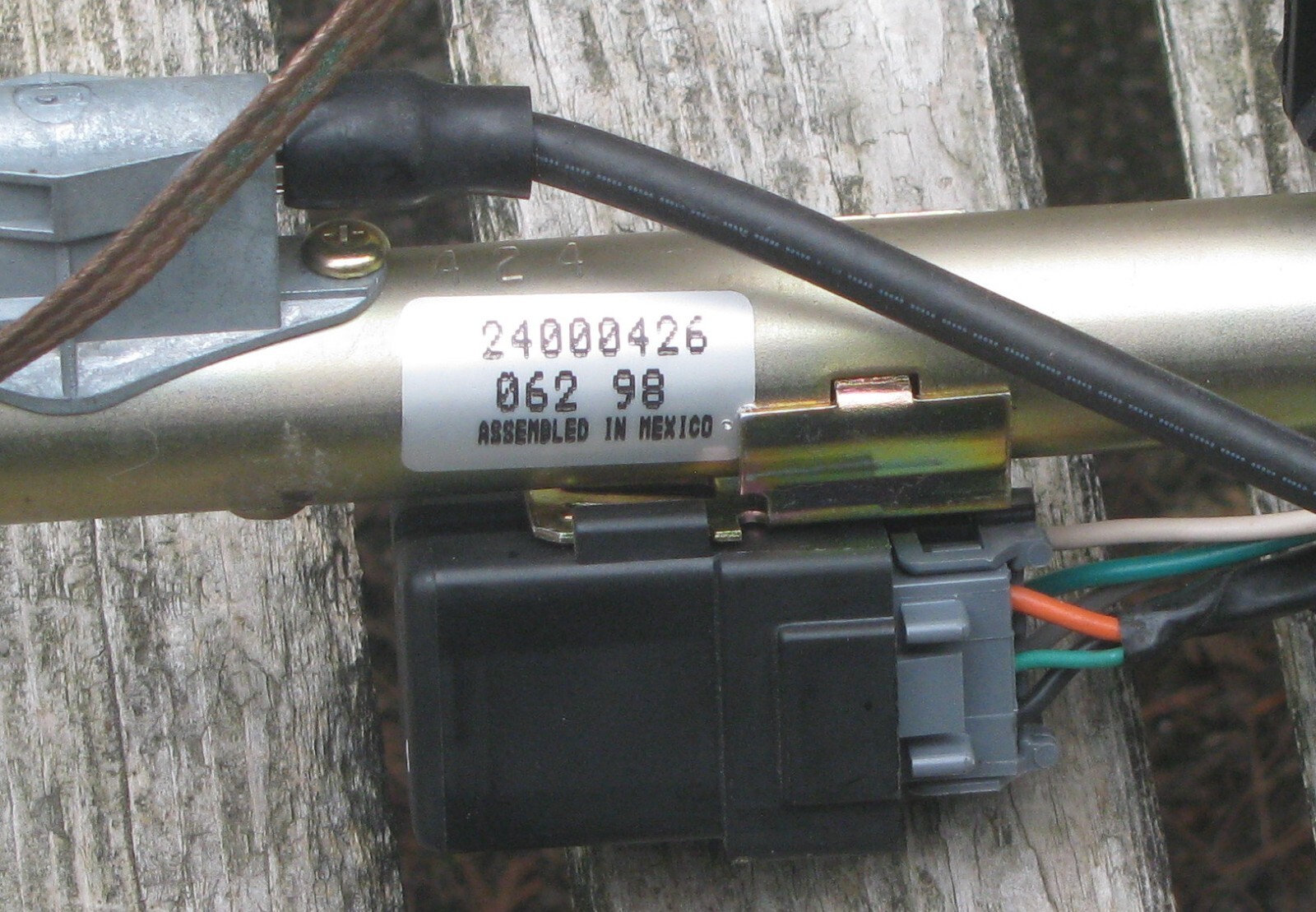 1997 Deville Seville Eldorado Factory Power Antenna OEM 24000426 for ...