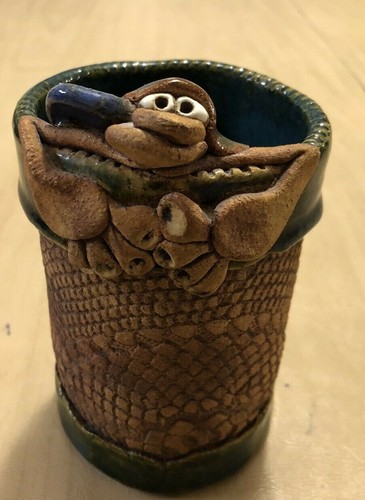 Hand Made Pump Pottery Cup/Mug Kilroy Was Here Peek A Boo Style Hauula ...