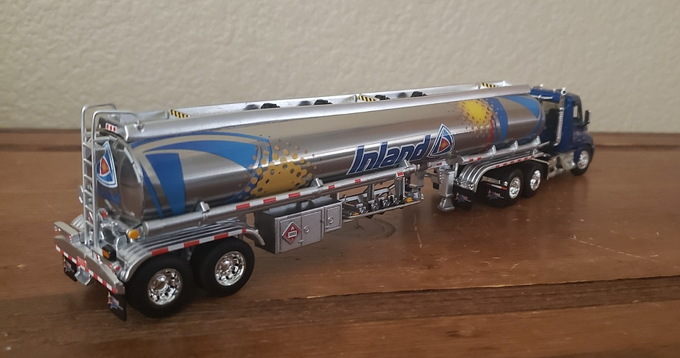 DCP 34186 Inland Total Petroleum Freightliner Cascadia Heil Fuel Tanker ...