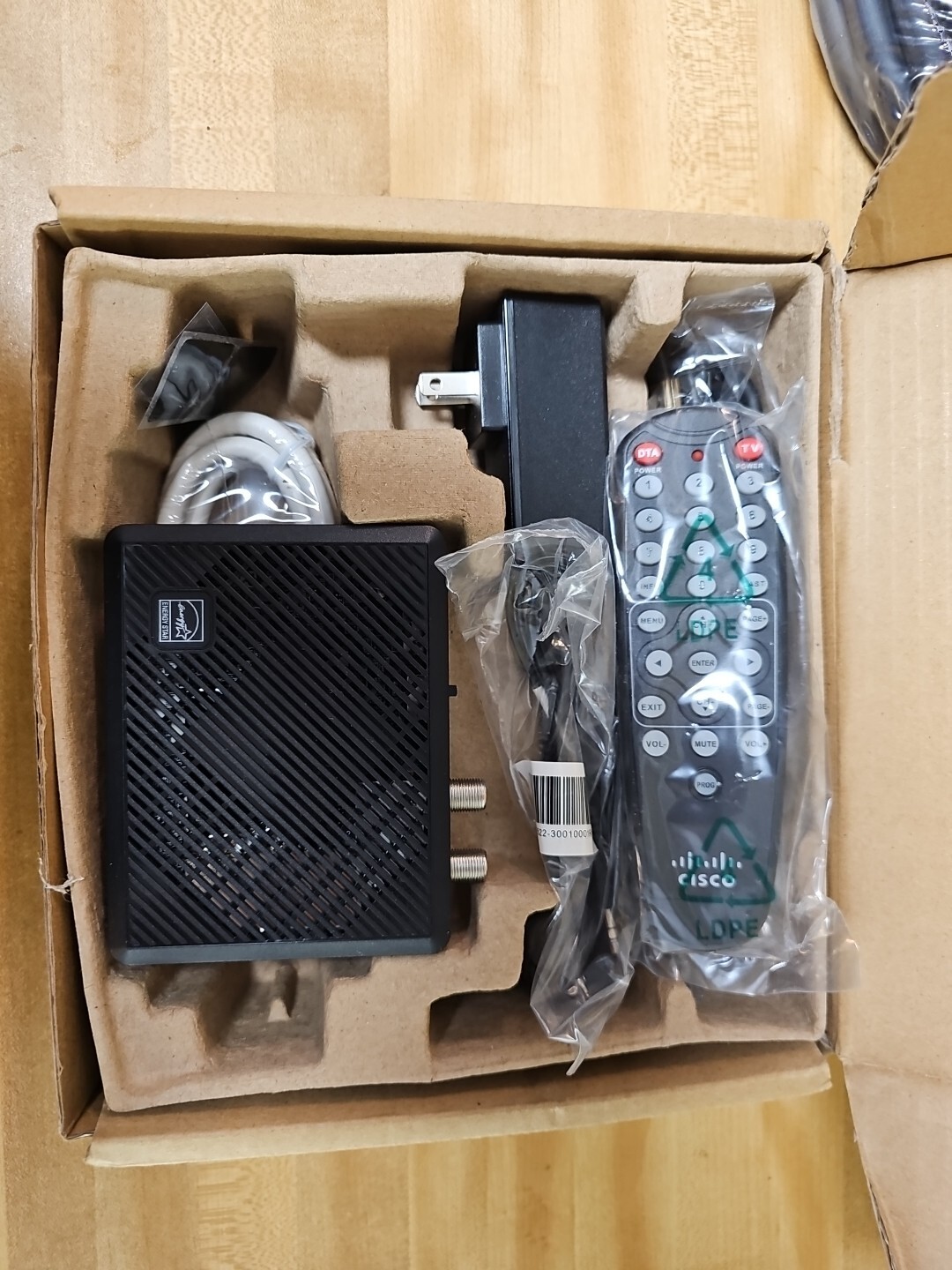 Cisco DTA 170HD TV Receiver with Power Adapter Comes With Batteries | eBay