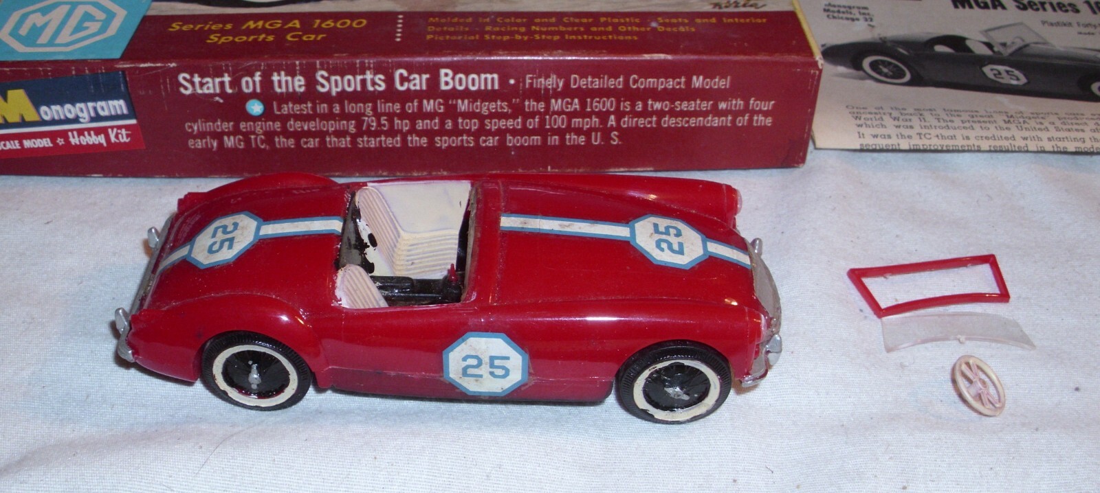 MONOGRAM MGA SERIES 1600 SPORTS CAR MODEL KIT BUILT UP BOXED 1:32 1961 ...