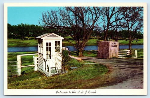 POSTCARD Entrance to the LBJ Ranch President Lyndon B Johnson Stonewall ...