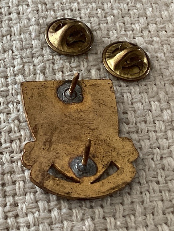 Authentic US Army 77th Field Artillery DUI Unit Crest Insignia “EN ...