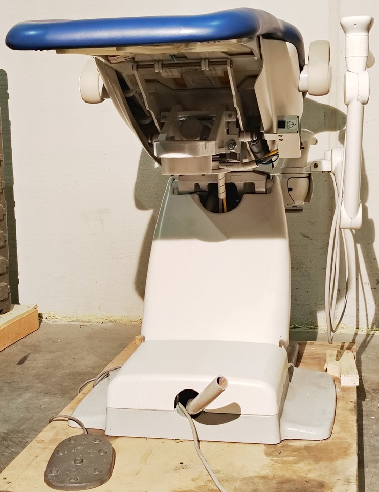 Adec 511 Dental Chair with Assistant vacuum Arm 2014 | eBay