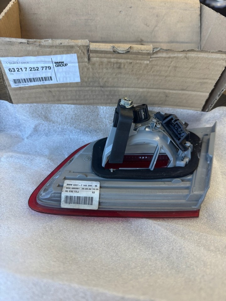 Genuine BMW E92 Coupe Rear Light In Trunk Lid Left Genuine 63217252779 ...
