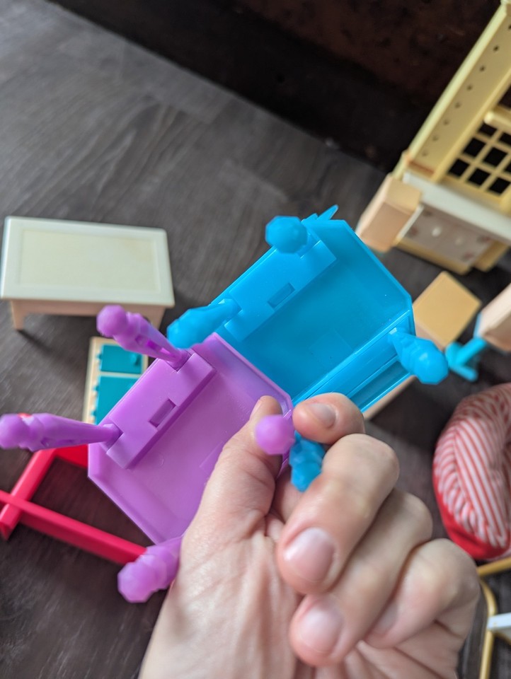 LG Lot Of Vintage Barbie & Toymax Doll Furniture Sofa Loveseat Speakers ...