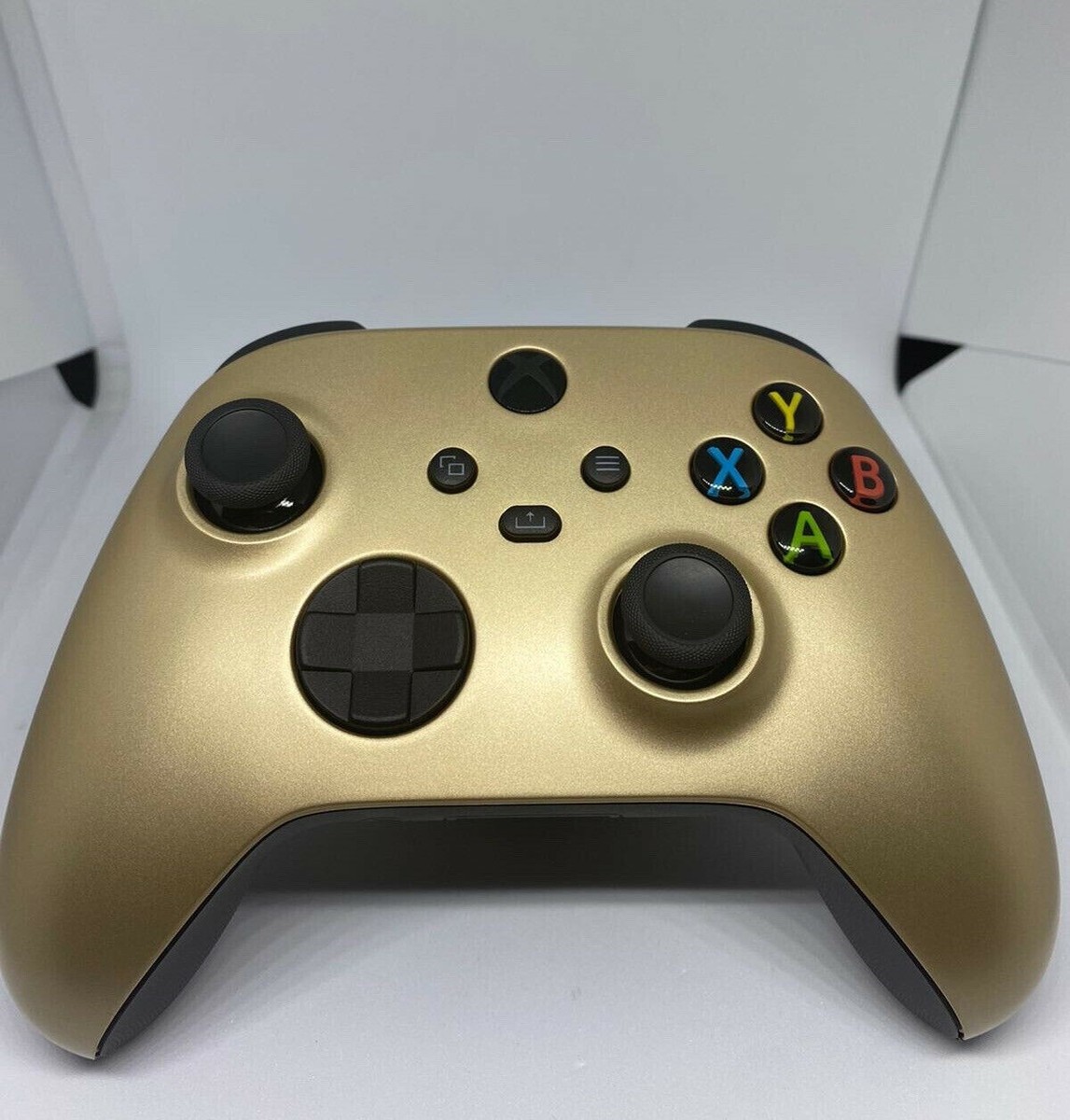 Xbox Controller Gold Xbox's New Controller Takes Gaming To A Greener