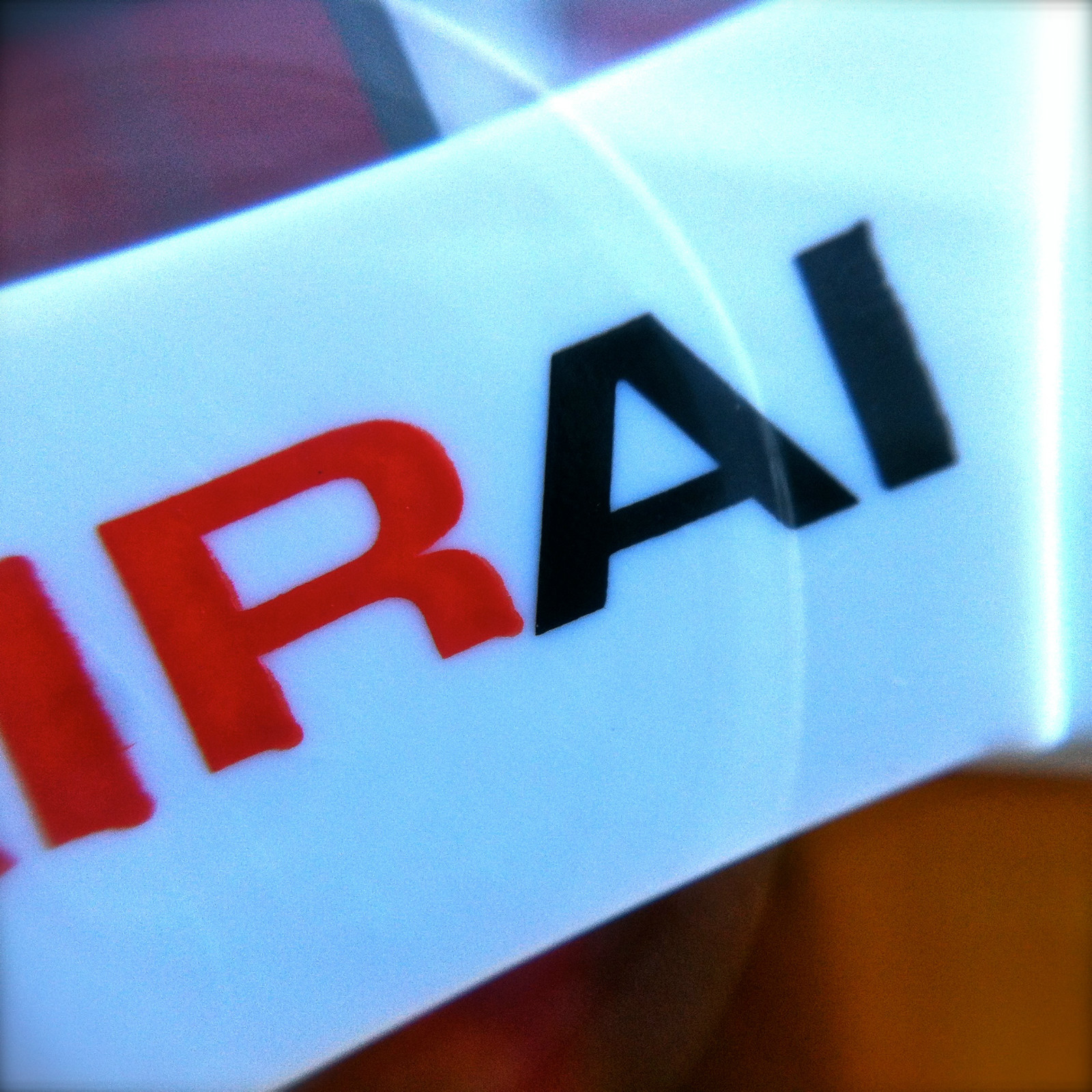 Disney PIXAR Cars UCCHI diecast 2015 AIRPORT ADVENTURE theme 2/6 DELUXE ...