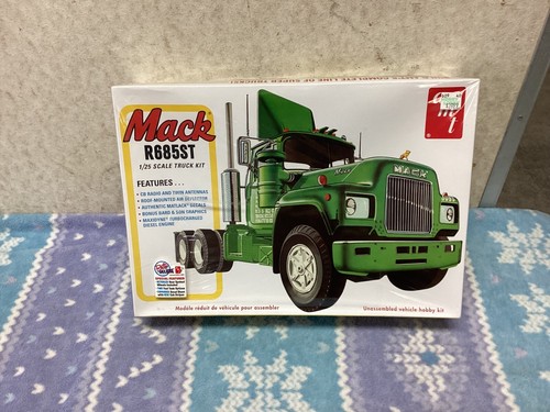 AMT 1/25 Mack R685ST Semi Tractor AMT1039 Truck Model Kit Factory ...