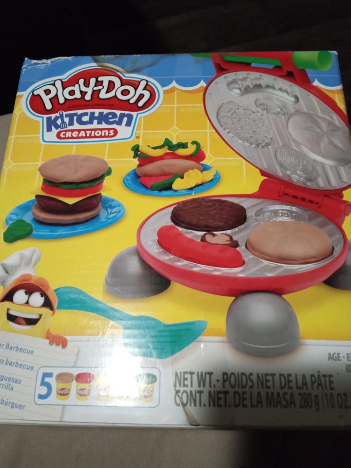 Play-Doh Kitchen Creations Burger Barbecue Ages 3+ Incl. 5 Cans Play ...