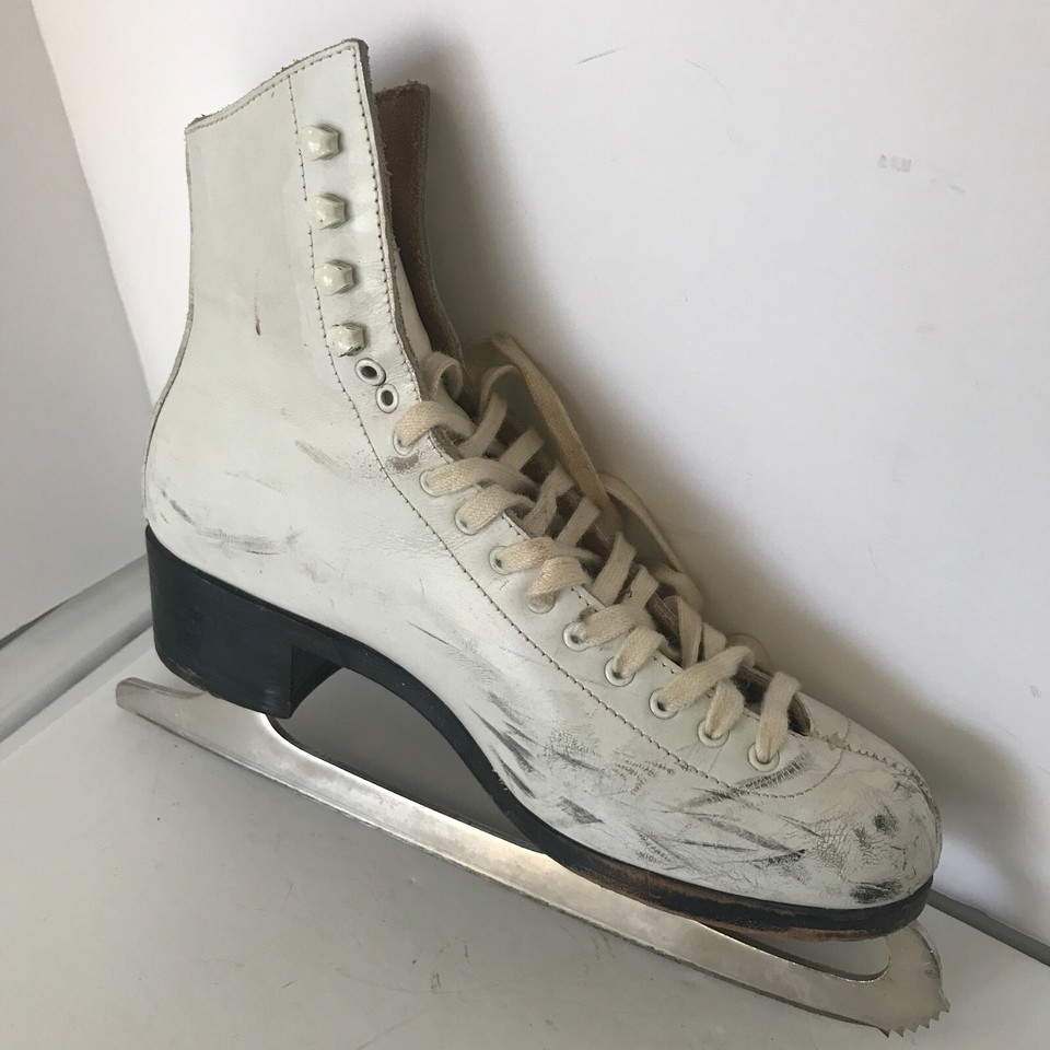 Vintage Oberhamer White Ladies Figure Skates Size Unknown 7? Use as ...