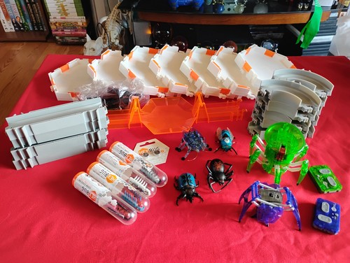 Hexbug Lot of Remotes, Inchworm, Spider, Nano Bots, Track, 7 Habitat ...