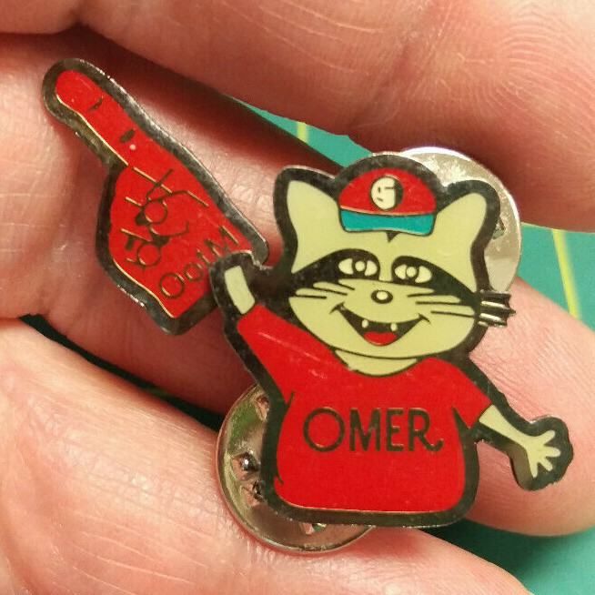 Odyssey Of The Mind Pin OOTM - Omer raccoon with spring hand - has 2 ...