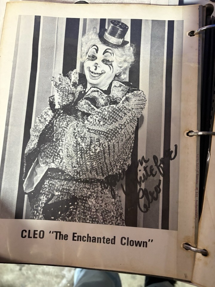 Large Lot Assorted Vintage Collectible Magic Paper Ephemera, Magician ...