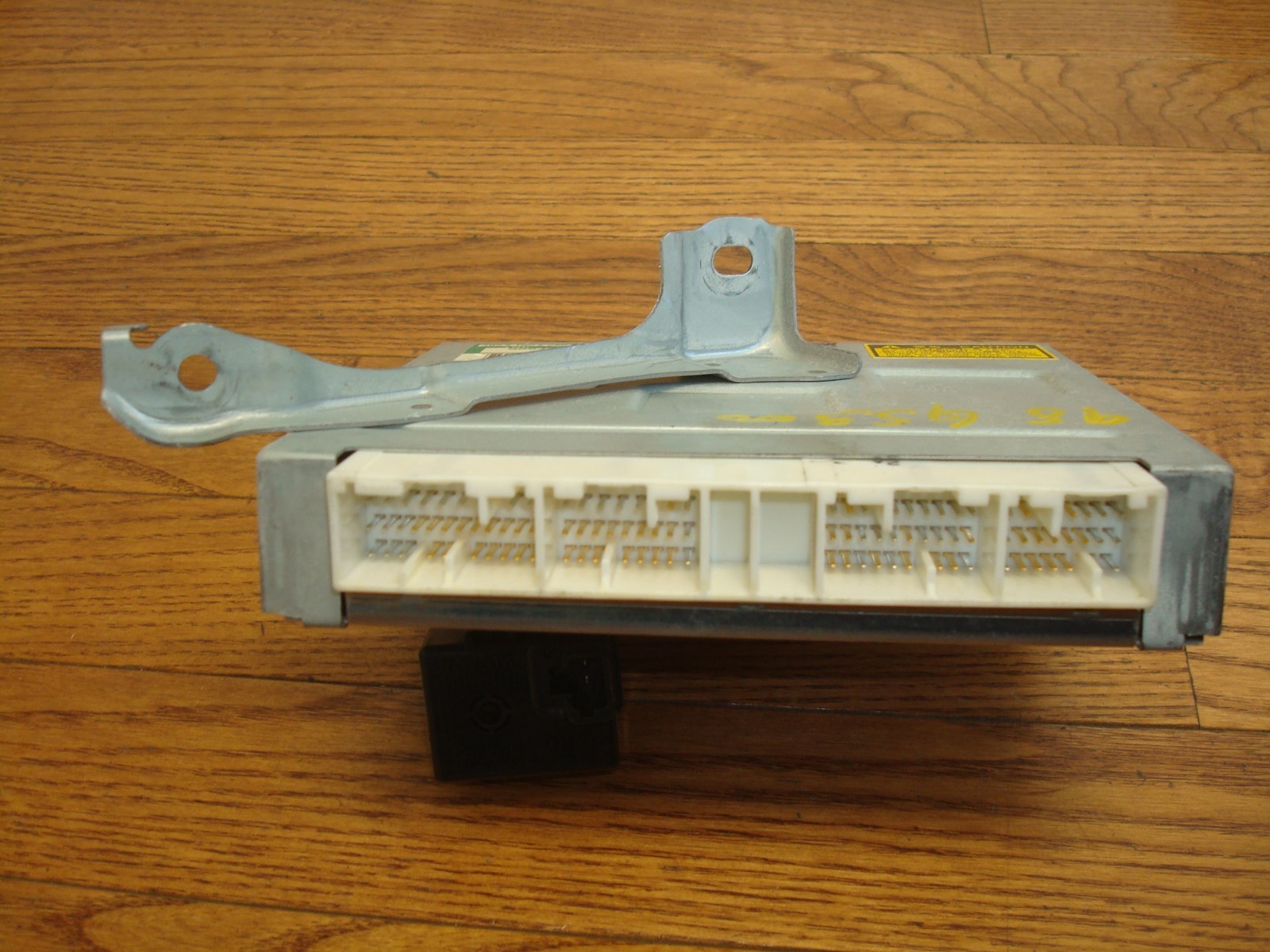 1998 LEXUS GS300 OEM ABS Traction Control Module TRC VSC 89540-30390 | eBay