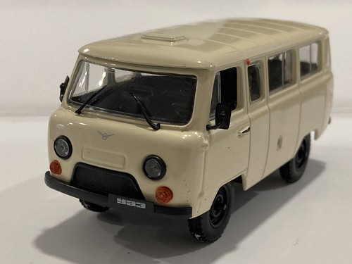 1/43 Van RUSSE UAZ 452B 4X4 Minibus USSR | eBay