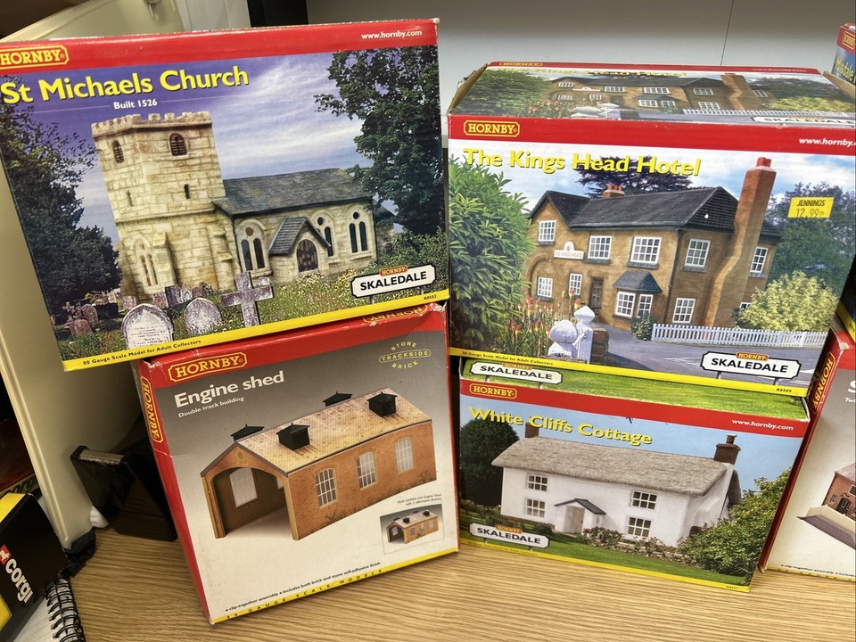 Hornby Skaledale, Bundle Of 19 Various Buildings, Suit 00 Gauge Railway ...
