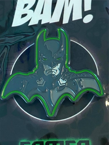 Batman: Arkham Origins Bam! Gamer Box Enamel Pin LE Collectible New | eBay