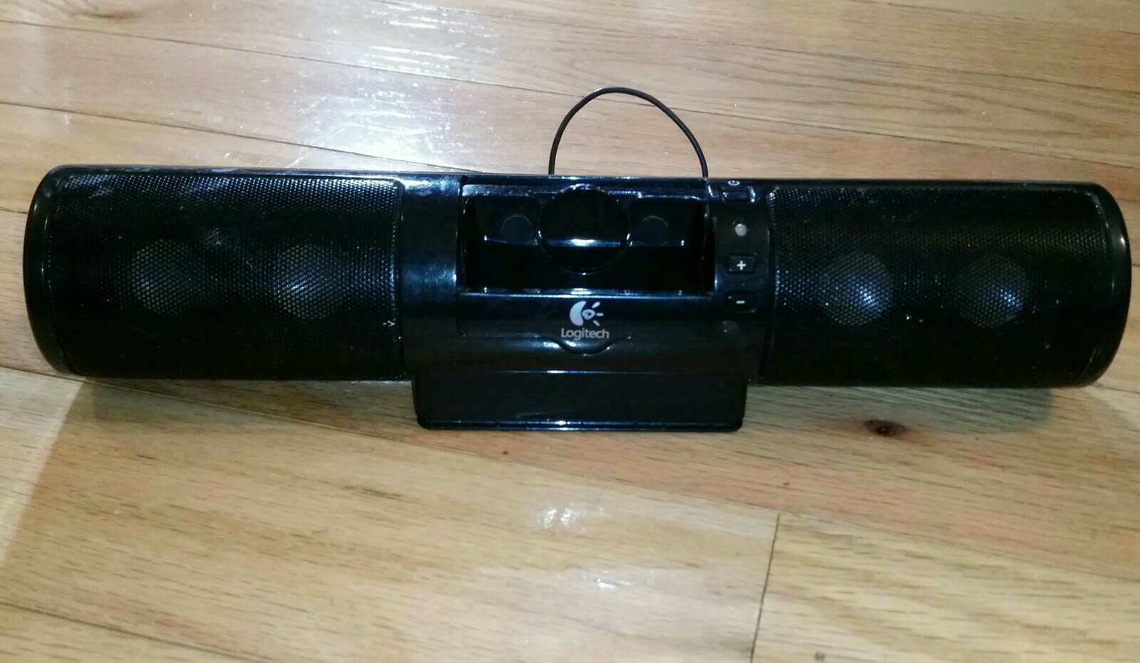 Logitech Model S-0218a Mm32 iPod / Portable Speaker System for sale ...