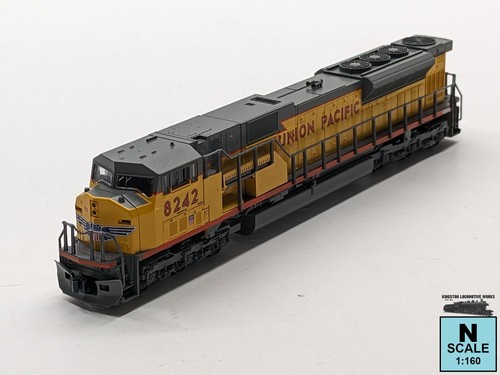 Kato 176-5613 N SD90/43MAC - Union Pacific / UP #8242 - DC ...