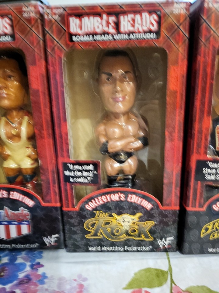 Rumble Heads Wwe/wwf Bobbleheads Lot Of 8. Stone Cold,taker,kane,rock ...