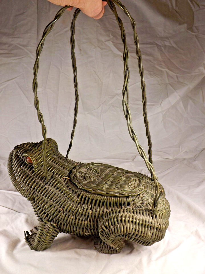 1960s Wicker Green Frog Purse Basket w/Lid and Orange Marble Eyes | eBay