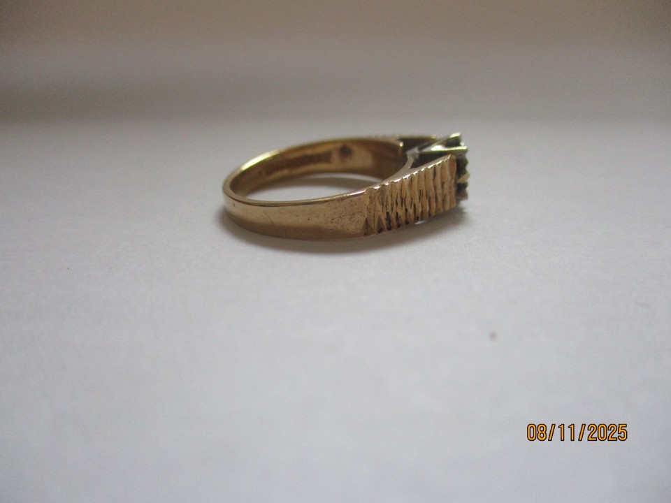 Vintage 9ct Gold Diamond Ring 375 - Solitaire Retro 1978 Bark Shanks ...