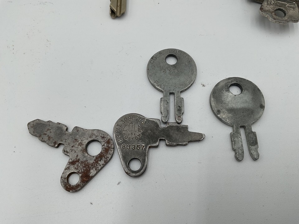 Lot Of 52 Vintage Master Lock Padlock Keys, And 15 Master Lock Padlocks ...