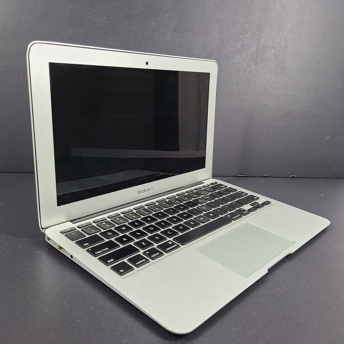 2015 Apple MacBook Air Laptop A1465 11 2015 Apple MacBook Air Laptop A1465 11