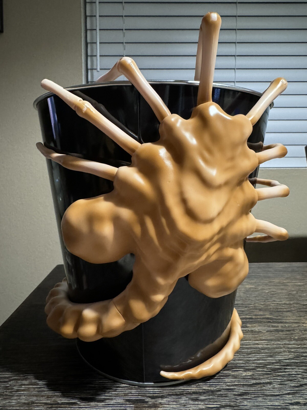 2024 Alien Romulus Facehugger Popcorn Bucket AMC Theaters Exclusive ...