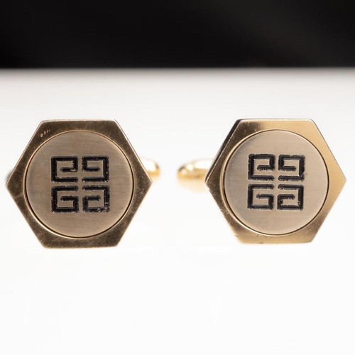 Givenchy Cufflinks Length 1.3cm Logo Mark Scallop shell Gold Color ...