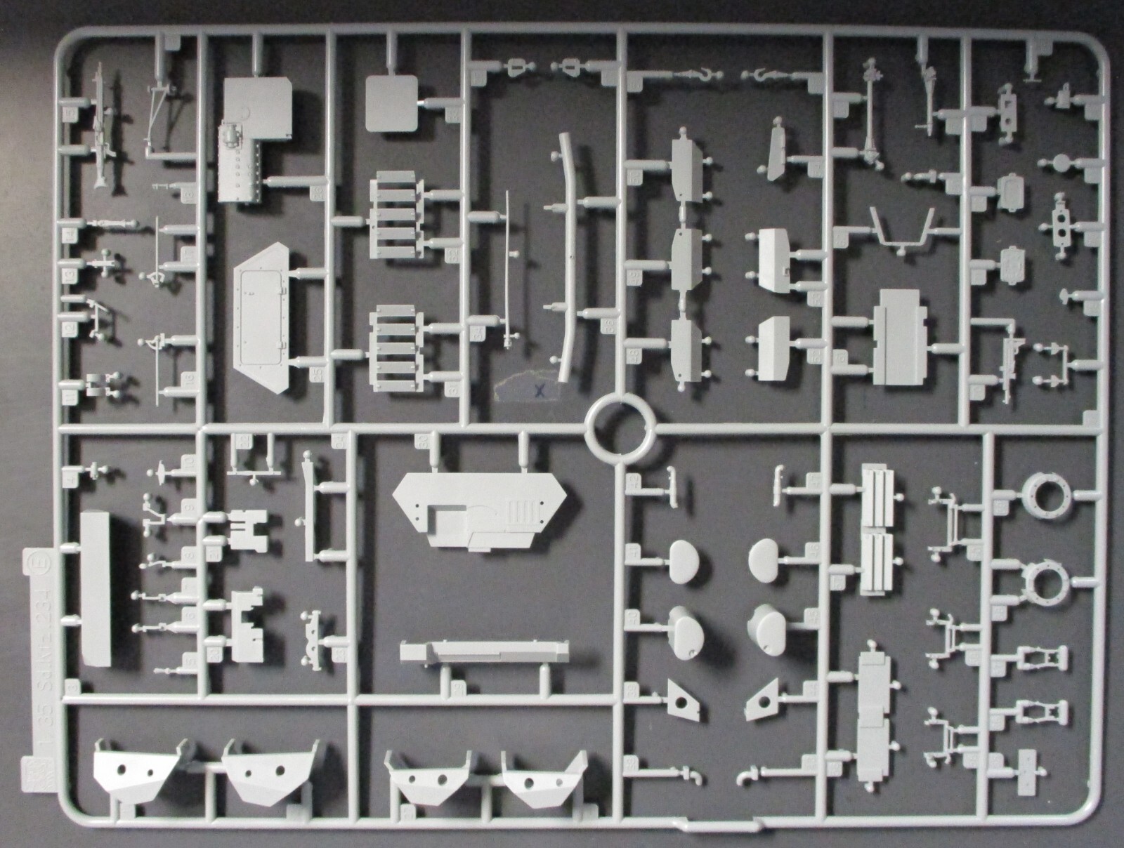 Dragon 1/35th Scale Sd Kfz 234/2 Puma - Parts Tree E from Kit No. 6943 ...