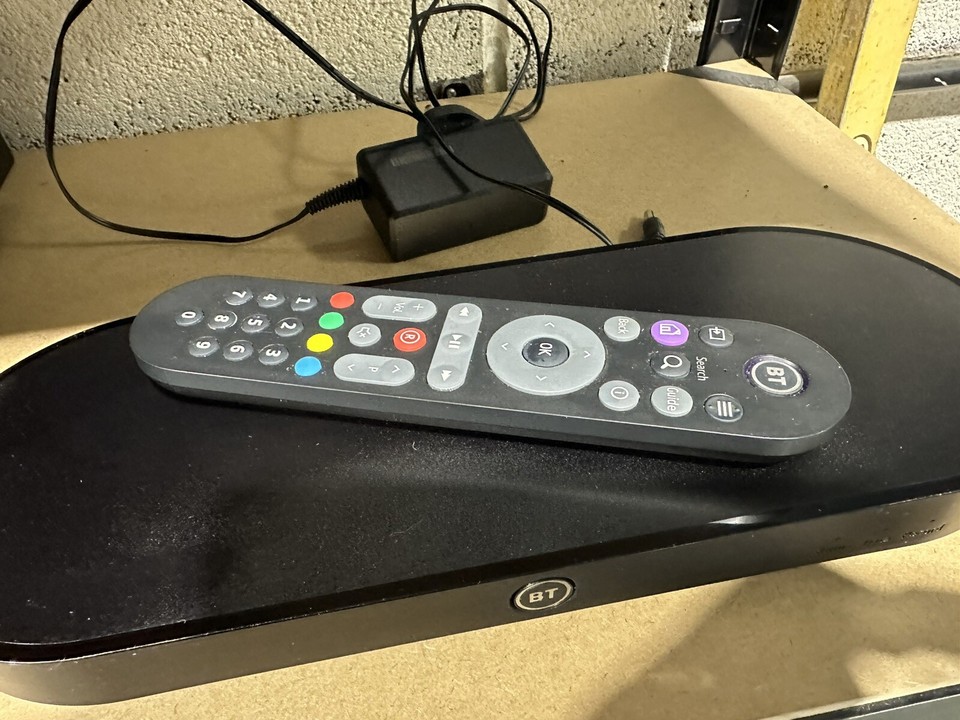 BT/EE TV Box Pro - 1TB 4K Wireless Freeview TV Box (RTIW387) Latest ...