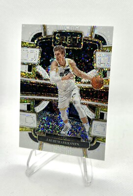 2023-24 Select LAURI MARKKANEN #19 Concourse White Sparkle SSP, ULTRA ...