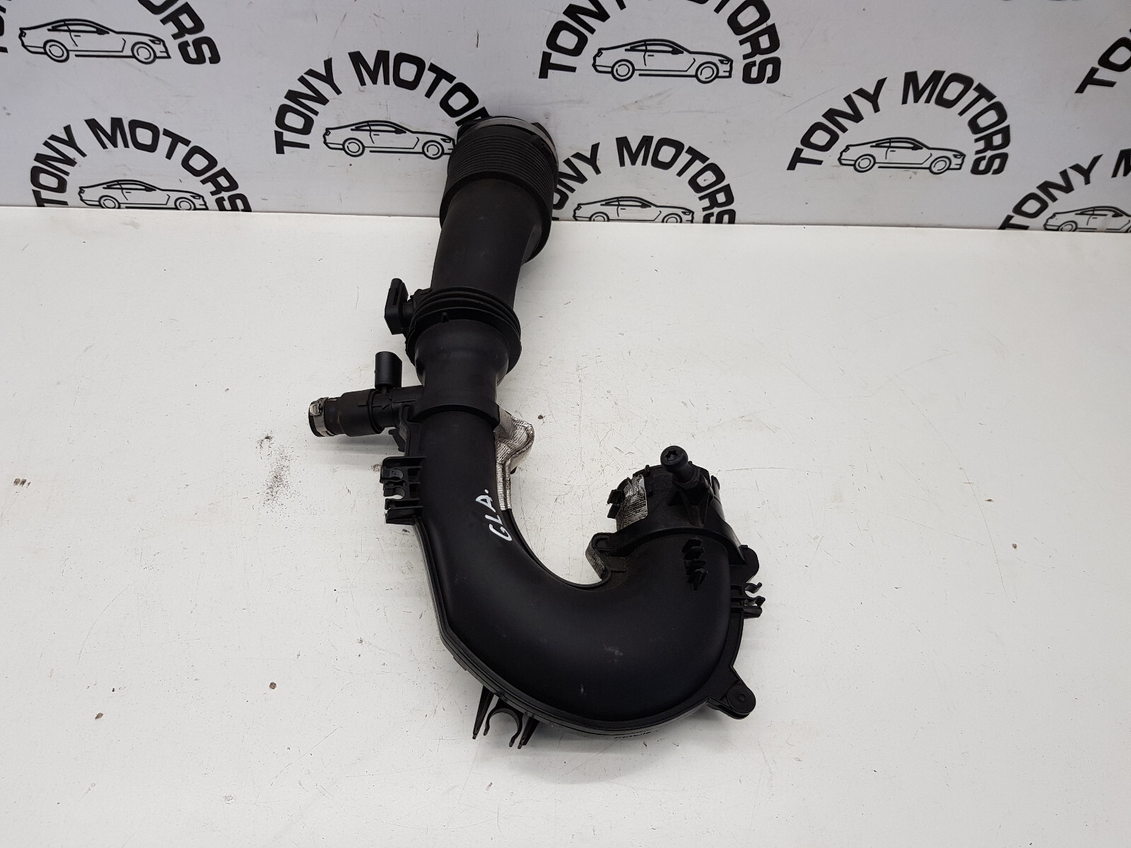 2018 MERCEDES GLA CLASS X156 1.6 PETROL AIR INTAKE PIPE OEM A2700901029 ...