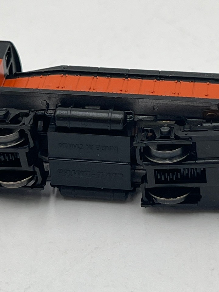 Life-Like N Scale Milwaukee Road MILW SW9/1200 Diesel Locomotive #1643 ...