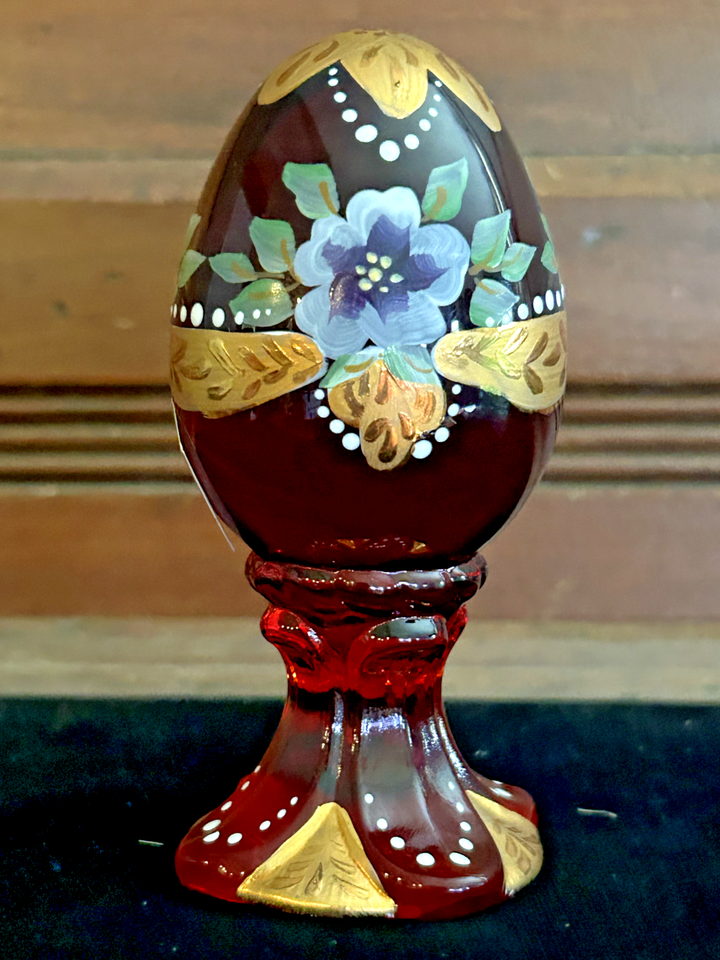 Beautiful Fenton Glass Limited Edition of 3000 Hand Painted Ruby Egg on ...