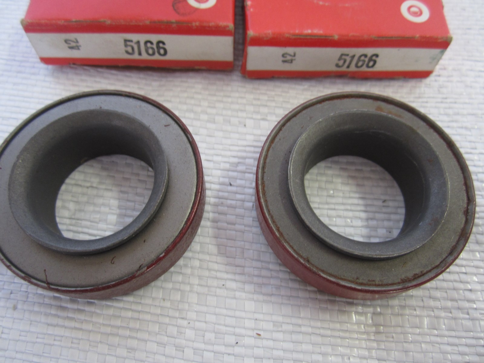 2 – FEDERAL-MOGUL 5166 OIL SEALS – NOS | eBay