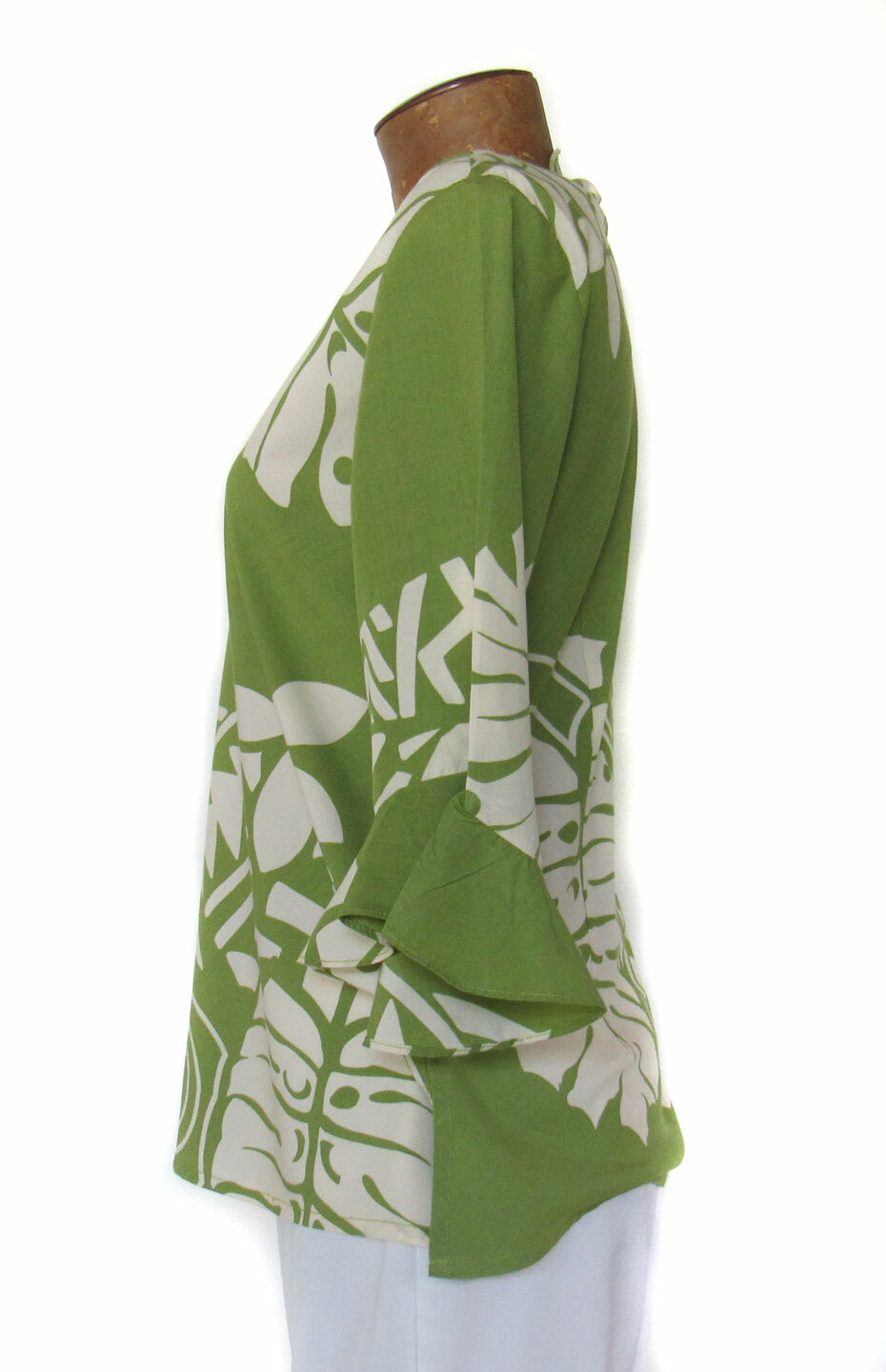 Ladies Hawaiian Green Pareo 3/4 Sleeve Ruffle Blouse, Rayon Cotton ...