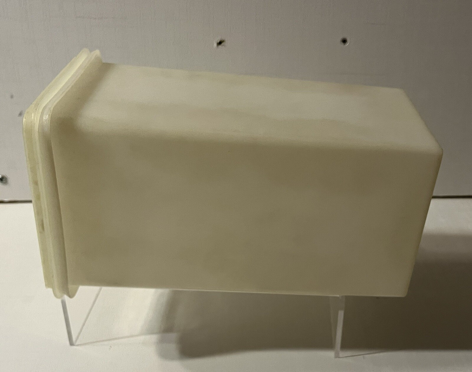 Tupperware 1314 White Saltine Cracker Keeper With Lid 1315 for sale ...