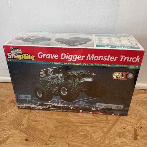 Revell Monogram 85-1901 Snaptite Grave Digger Monster Truck 1/25 Model ...