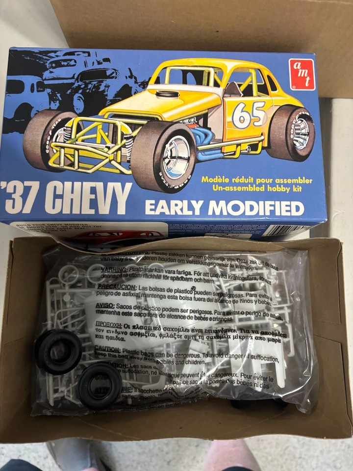 AMT # 6087 1/25th SCALE 1937 CHEV MODIFIED TRACK CAR MODEL KIT | eBay
