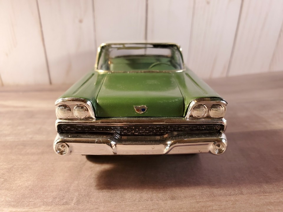 Modelhaus 1959 Ford Fairlane 500 Galaxie Club Built Resin 1:25 Model ...