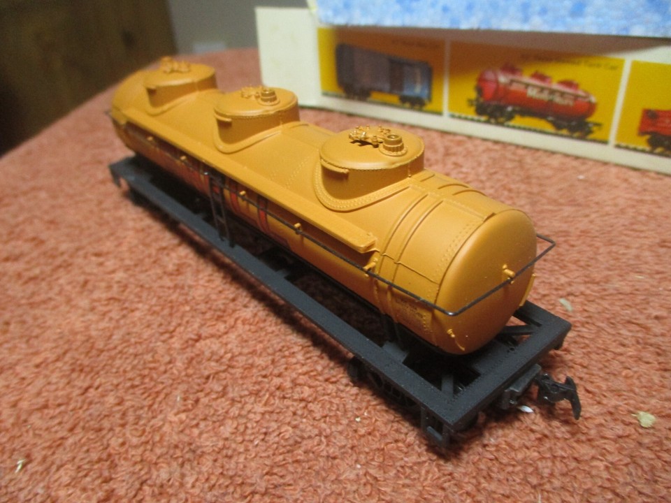 Bachmann HO Scale Shell 3-Dome Tank Car SCCX 1122 Excellent Condition ...